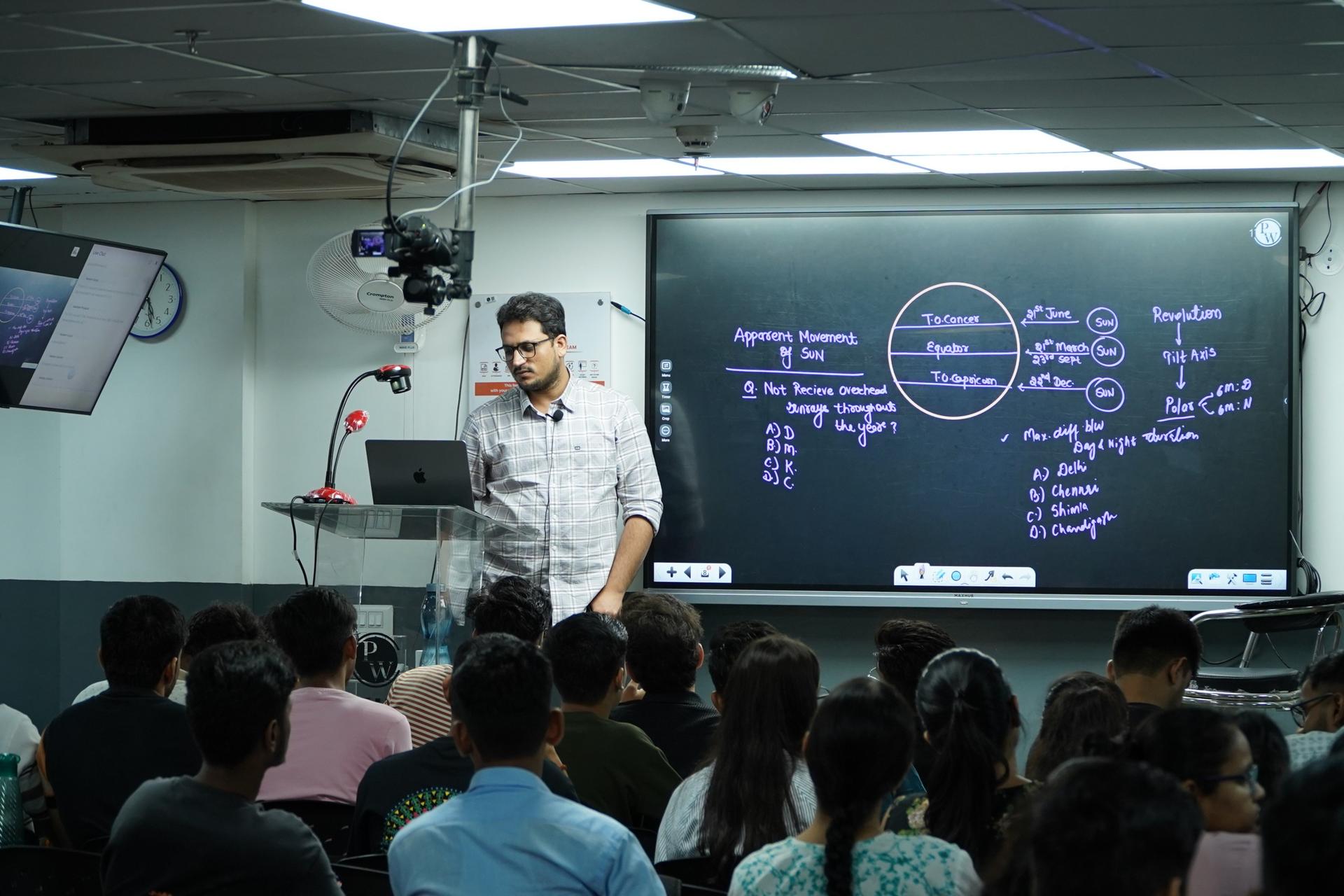 PWOnlyIAS Centre in Delhi Karol Bagh - Physics Wallah