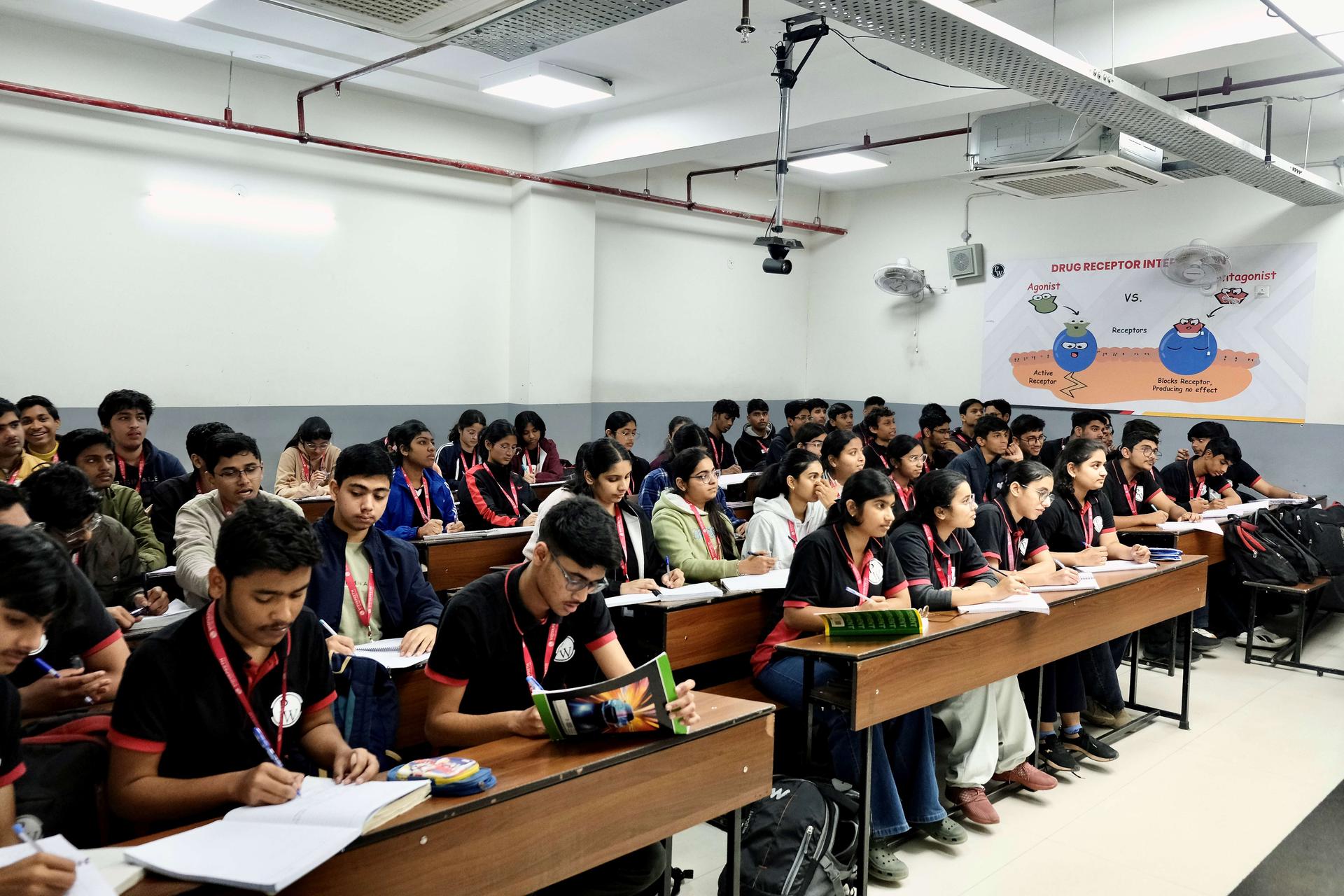 PW Vidyapeeth JEE, NEET & Foundation Coaching Centre in Jabalpur ...