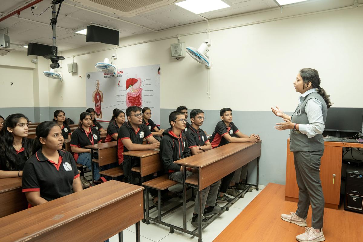 PW Vidyapeeth JEE, NEET & Foundation Coaching Centre in Nashik ...